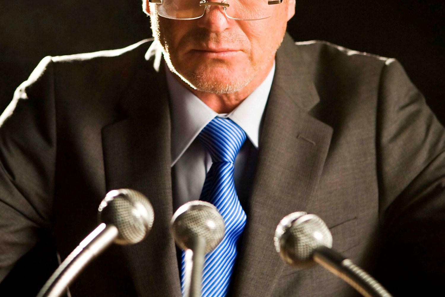How To Become A Motivational Speaker According To 20 M Speakers 