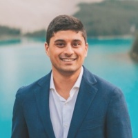 Real Life Examples of Resilience (from 15+ Professionals)