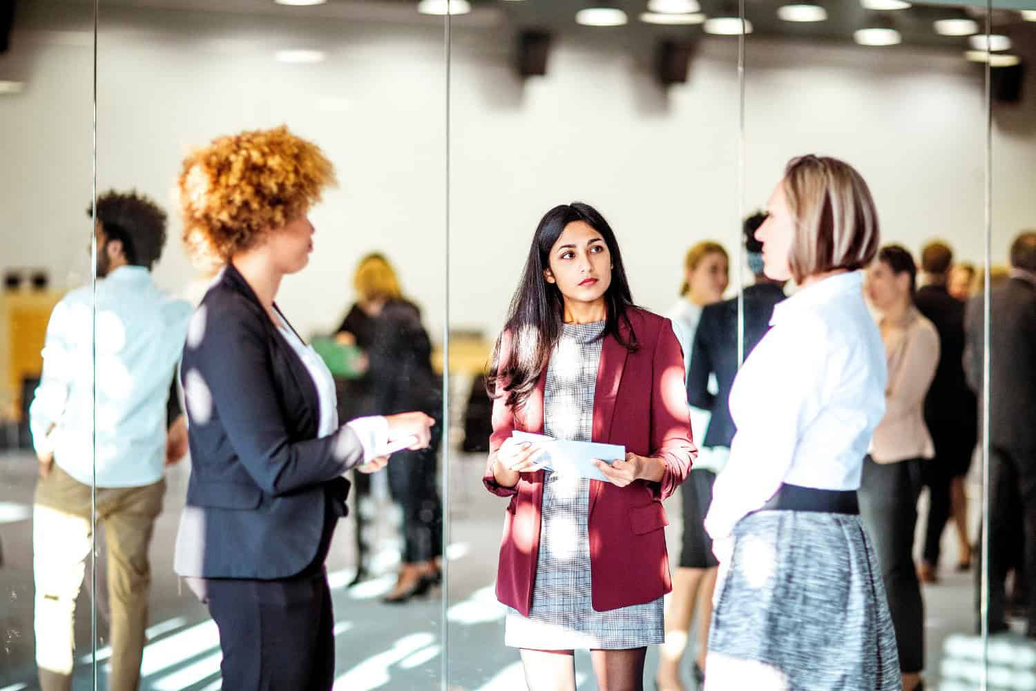 120 Top Conversation Starters for Professionals